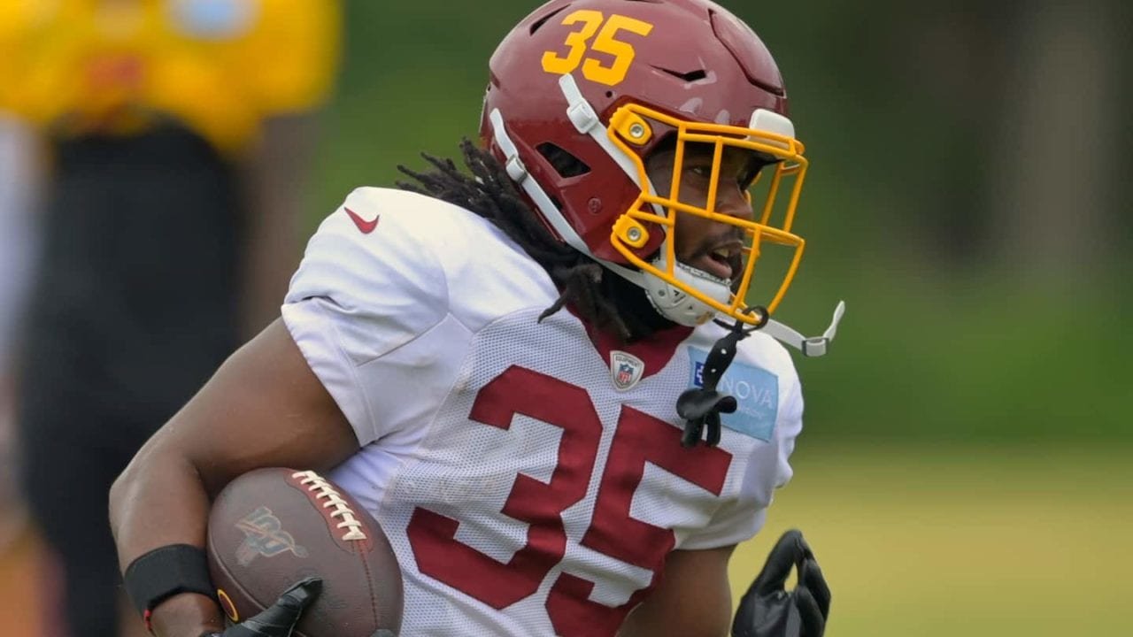 Washington dispensa o running back Bryce Love após duas temporadas ...